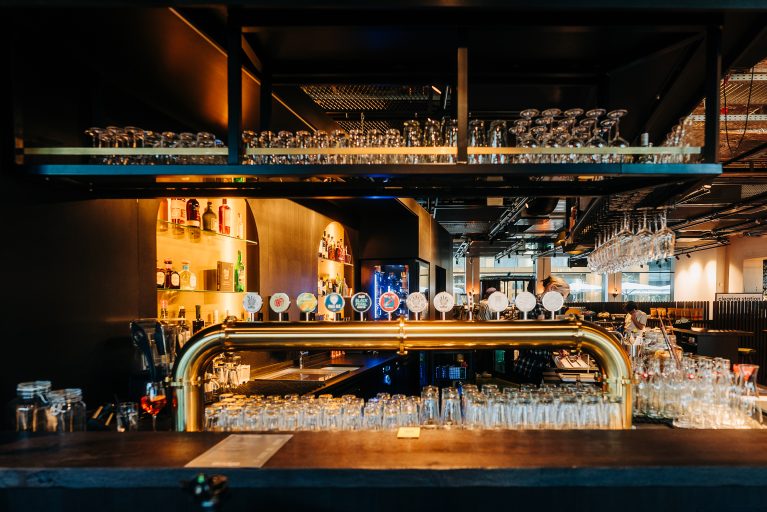 RAB BAR - Bridge Zurich: Treffpunkt für Food-Lovers